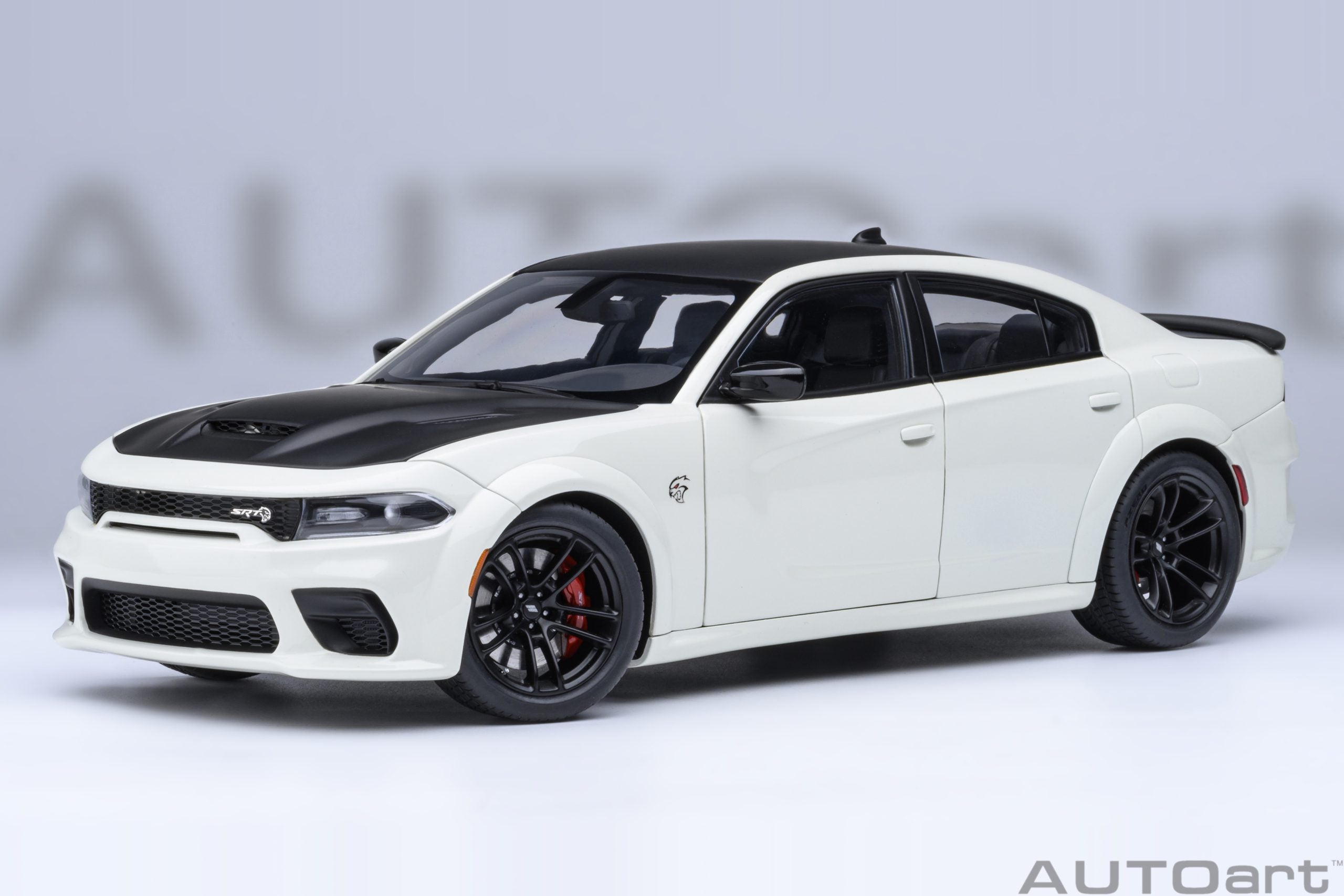 Dodge Charger SRT Hellcat Redeye Jailbreak - knuckle white 1:18 ...