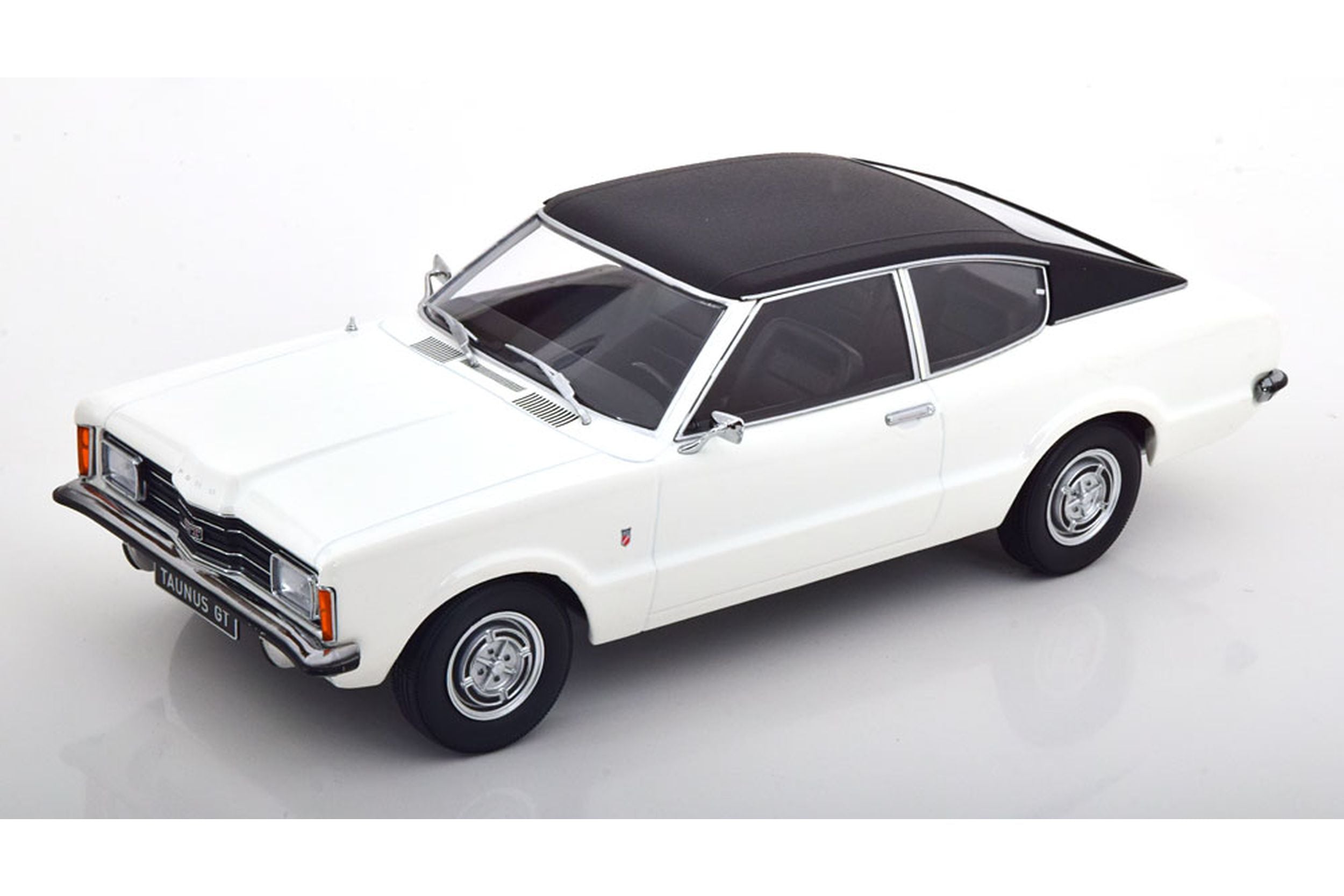 Ford Taunus GT Coupe (1971) - white/flatblack 1:18 – Thomas Langejürgen