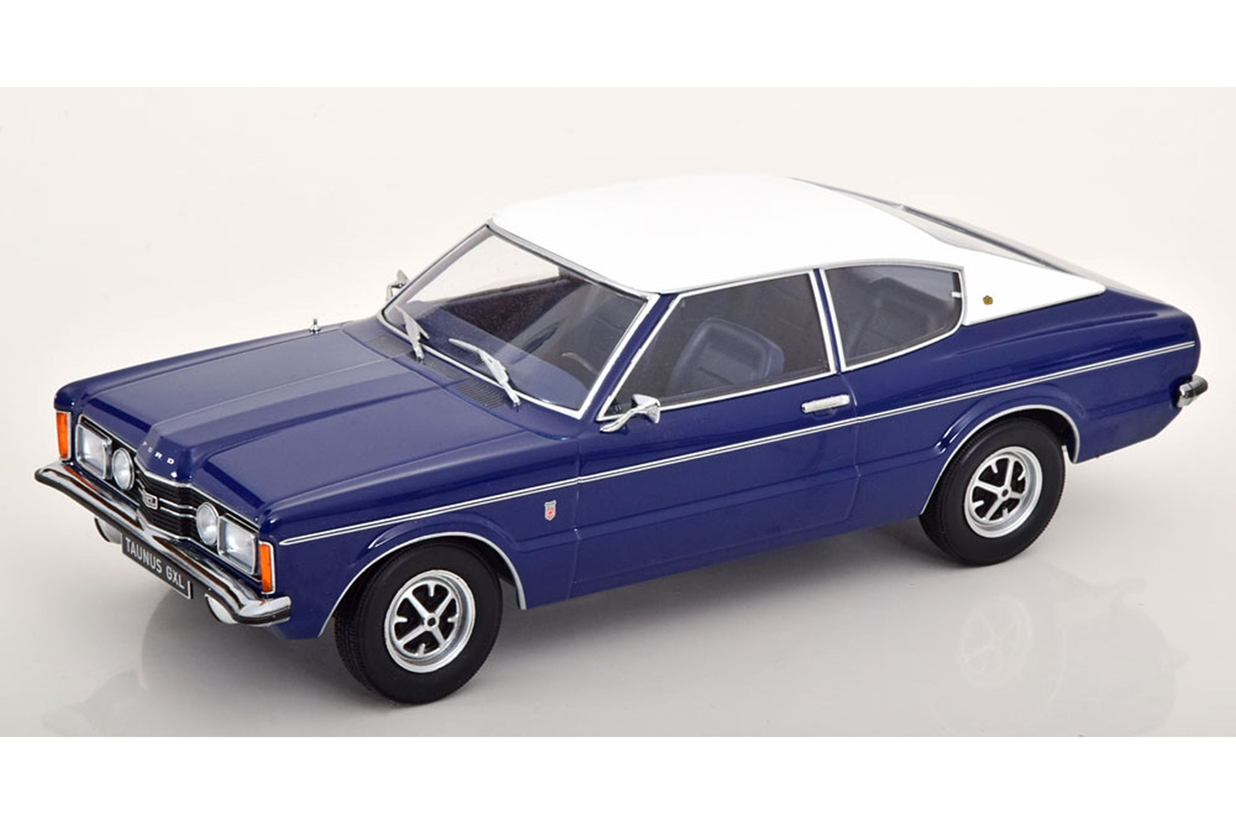 Ford Taunus GXL Coupe (1971) - darkblue/flatwhite 1:18 – Thomas Langejürgen