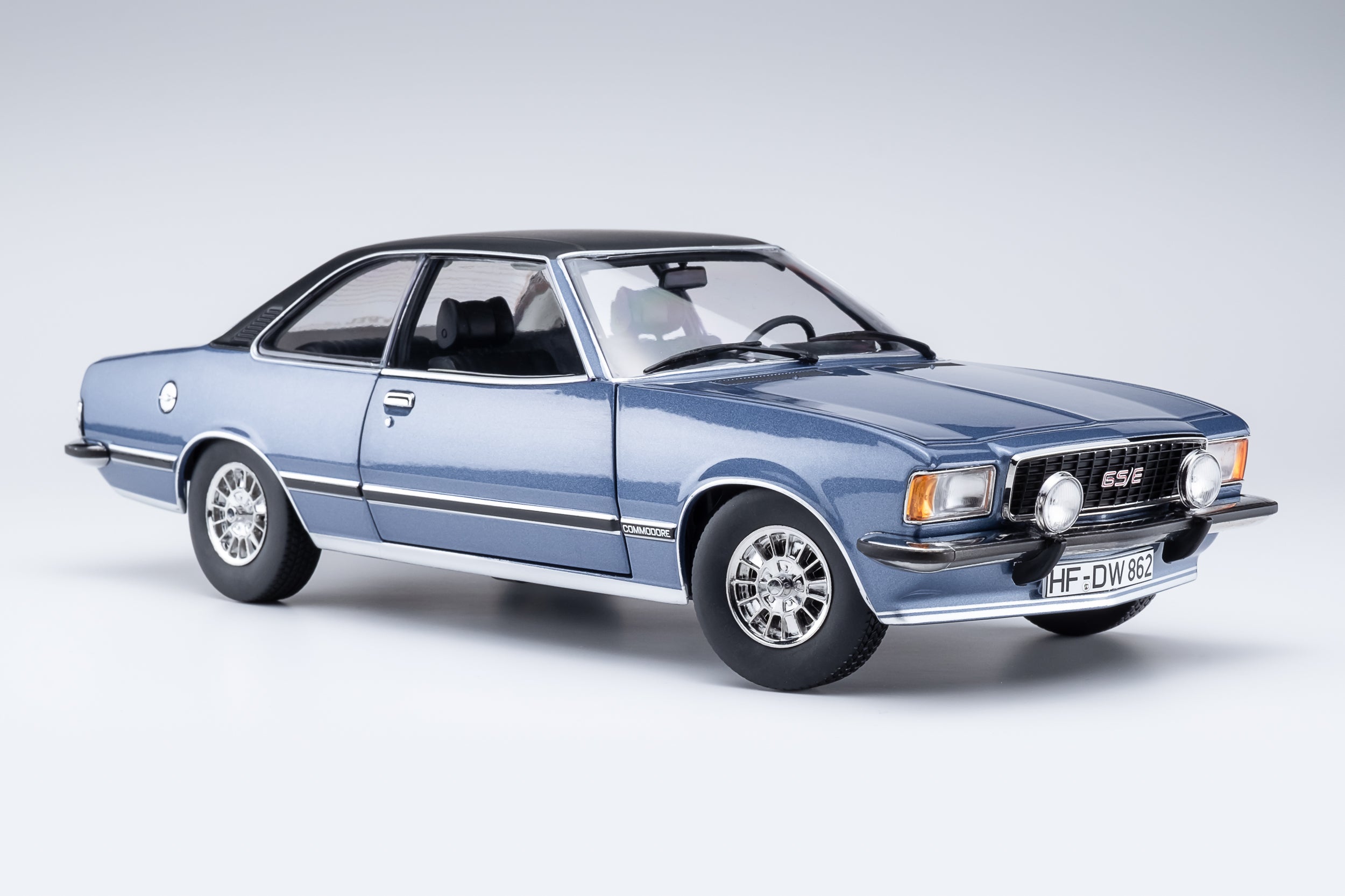 Opel Commodore B GS/E Coupé blue metallic 1:18 – Thomas Langejürgen